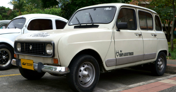 Colombianos crean el primer Renault 4 eléctrico ¡El amigo fiel regresa!