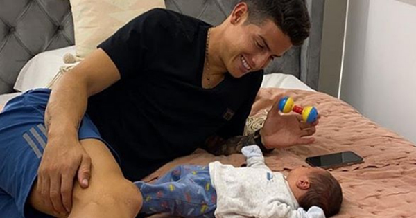 La felicidad de James Rodríguez por compartir con su pequeño hijo