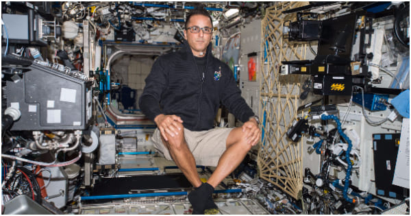 Hombre hace historia: un latino es el primer jefe de astronautas de la NASA - La Nota Positiva